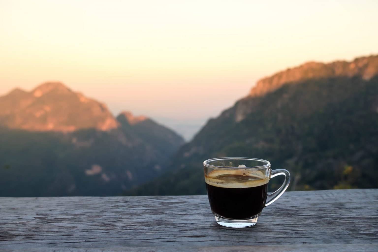 Café Americano: ¿Qué es y como prepararlo? :: Cafe Delirante